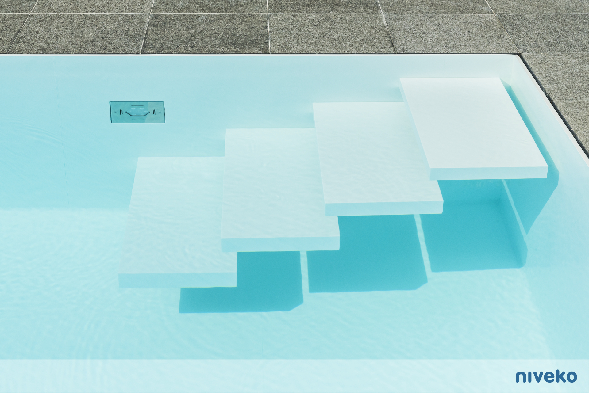 NIVEKO - Sinds 2022 is Blue Worx een officiële dealer van NIVEKO Pools.